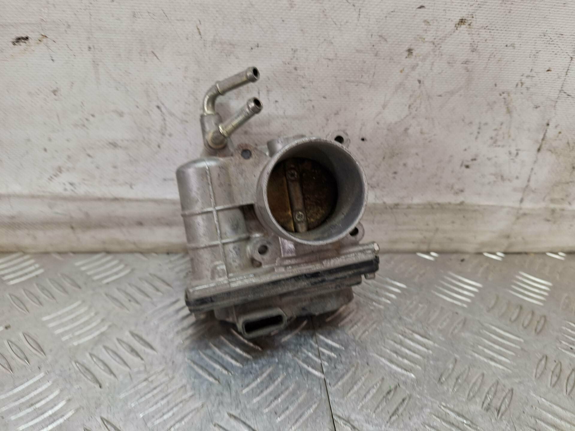 Дроссельная заслонка Nissan Juke F15 (2010 - 2014) 52601