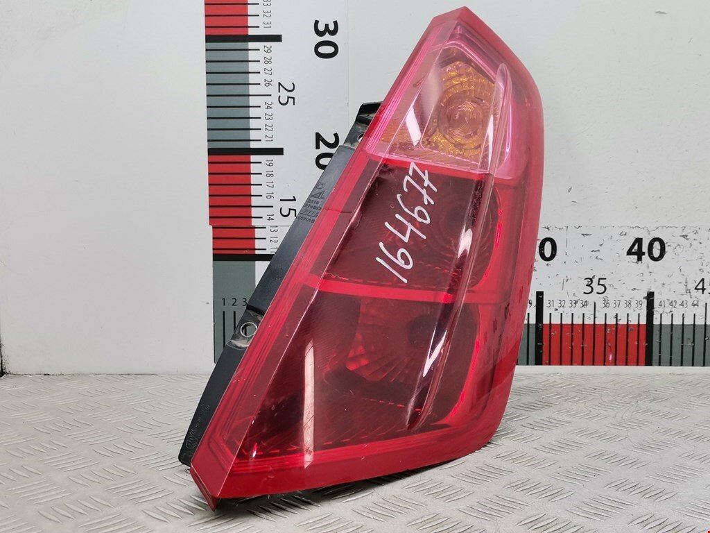 Фонарь задний правый Fiat Punto 3 Grande Punto (199/310) арт. 2215623