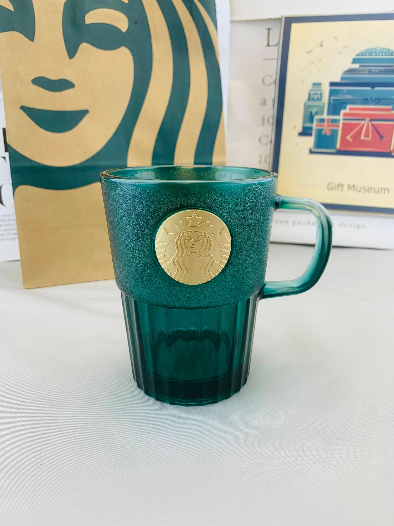 Кружка Starbucks из темно-зеленого стекла стильный аксессуар для кофе и чая, идеальный подарок и сувенир