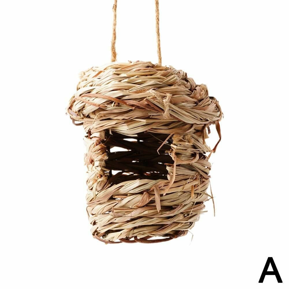 Натуральное сено в плетеном птичьем гнезде
