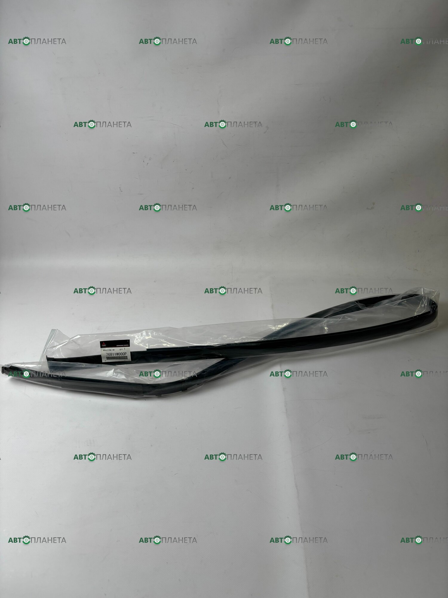 Молдинг крыши боковой передний левый Mitsubishi 76811W000P