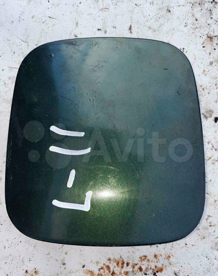 Лючок топливного бака Mitsubishi Carisma рест. 2001