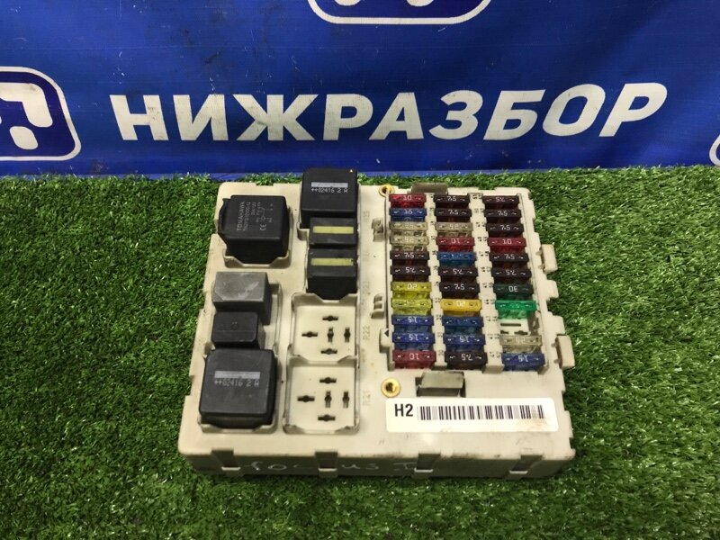 Блок предохранителей Ford Focus 1 1.6 DURATEC 2M5T14A073BD