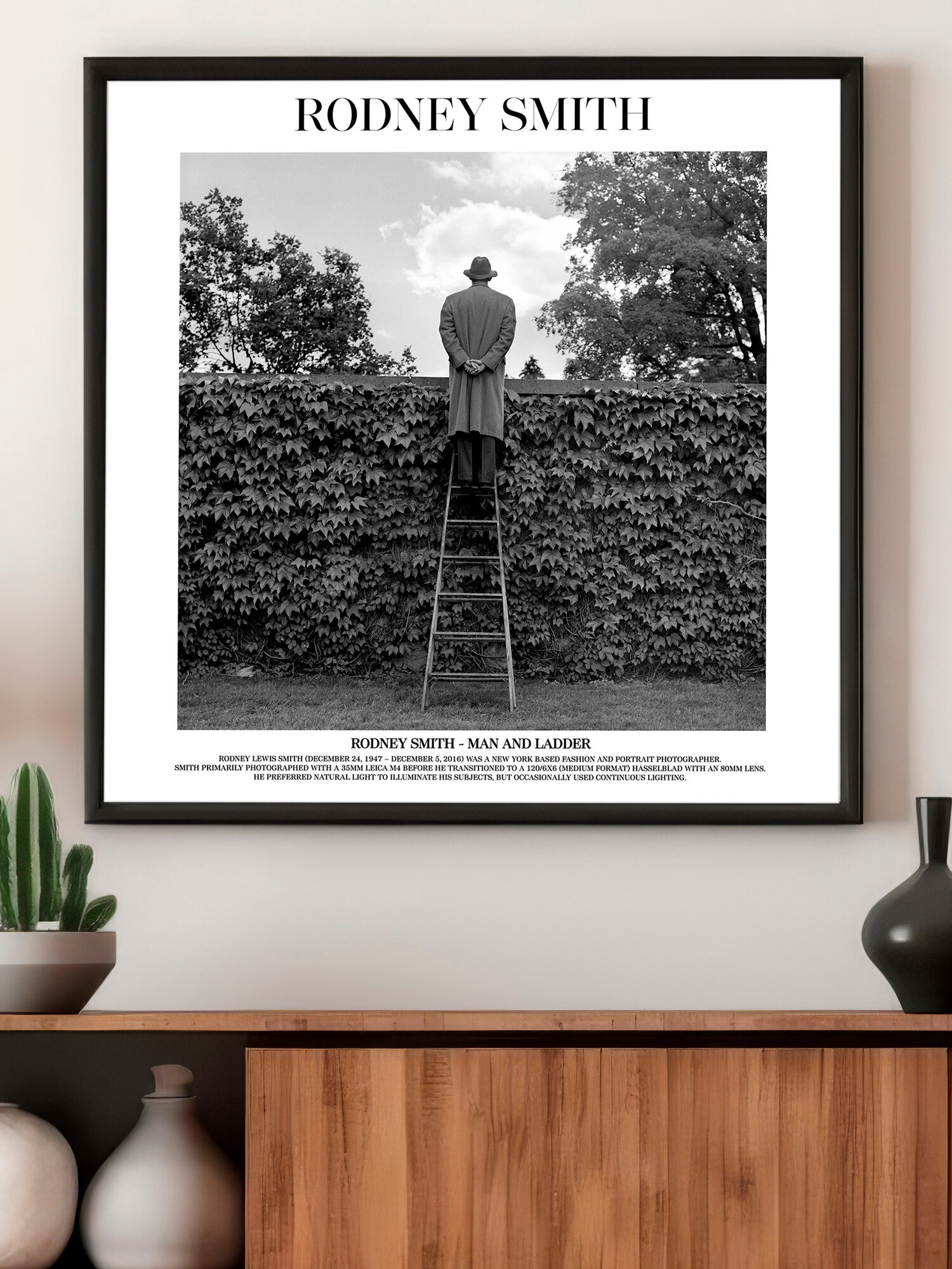 Постер фотография для интерьера Casa Paterna Черно-белый Родни Смит - Человек и лестница, 30х30