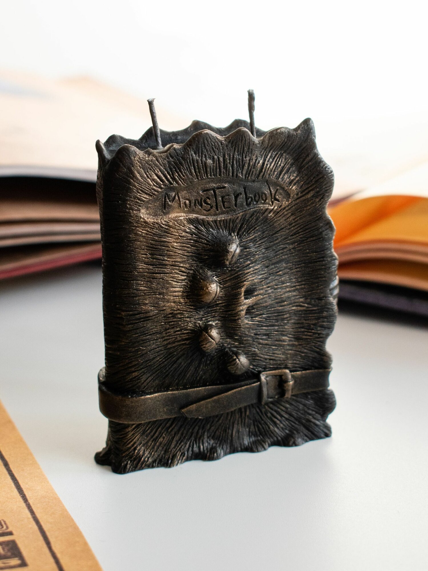 Свеча чудовищная книга о чудовищах, Гарри Поттер, пчелиный воск