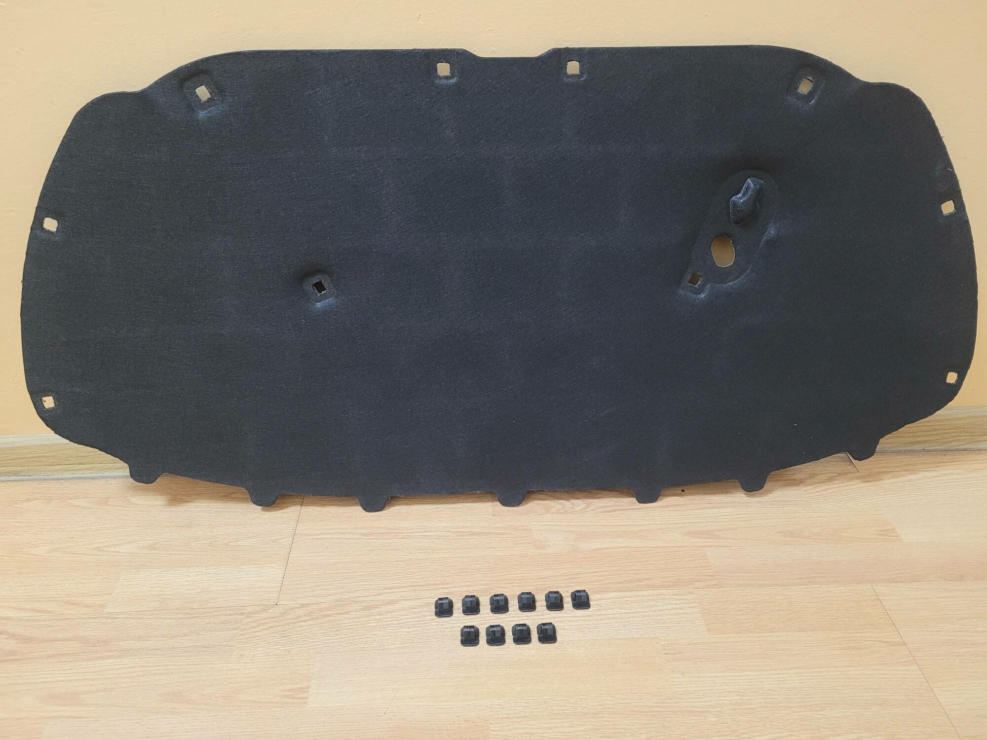 Шумоизоляция капота VW Polo 5 2010-2022/Skoda Rapid 2012-2022 (ОЕ: 6R0863831B)
