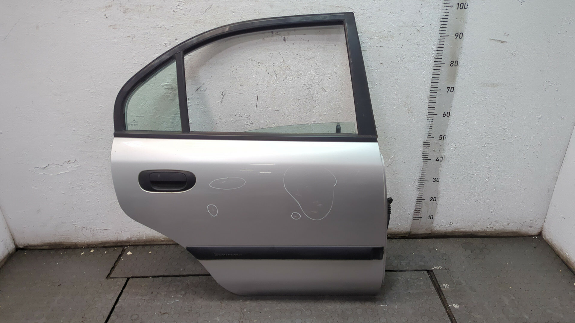 Дверь боковая (легковая) правая задняя Mitsubishi Carisma Б/У