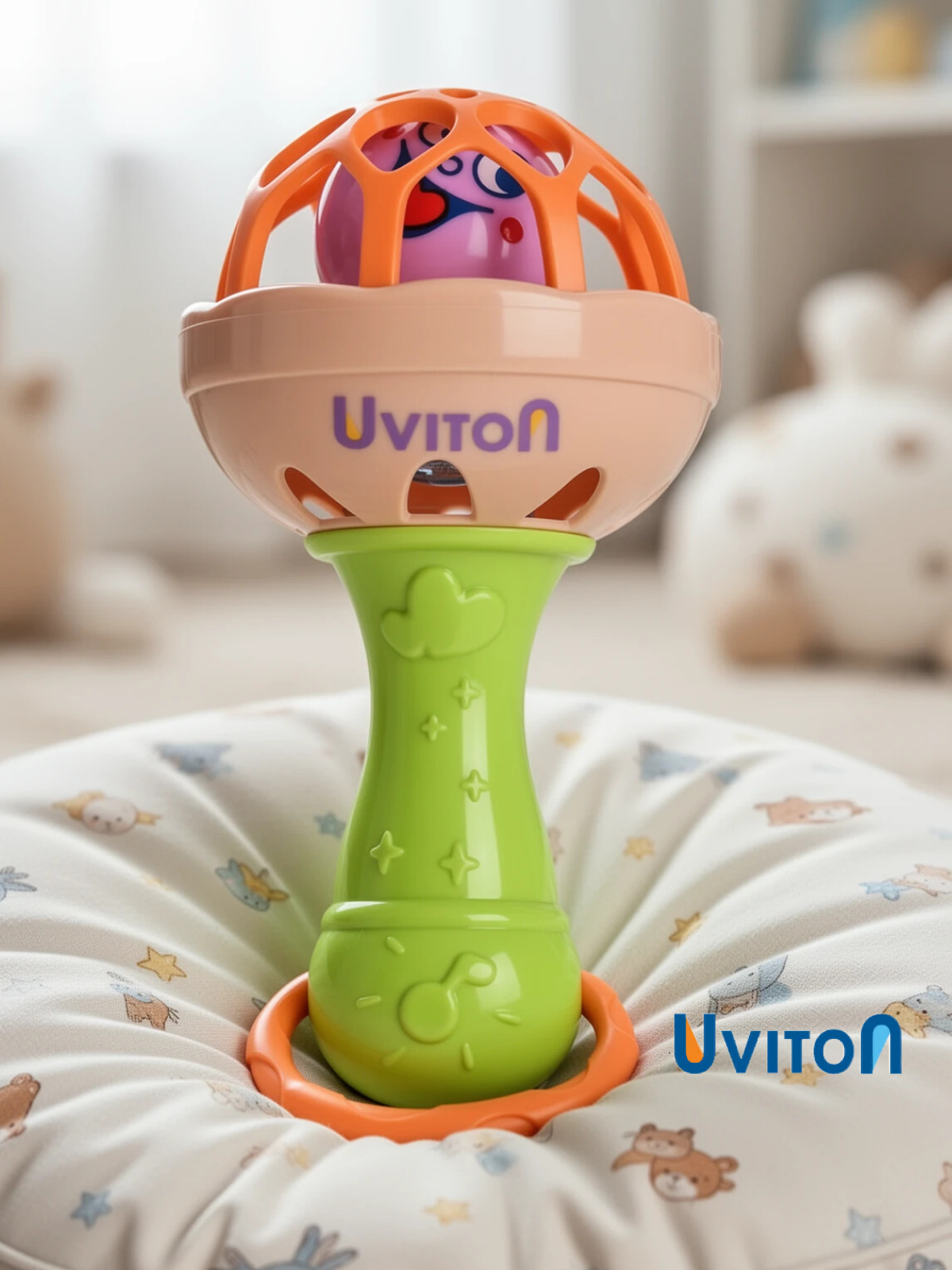 Погремушка Uviton Волшебный шарик Арт.0063 зеленая ручка с оранжевой сеточкой