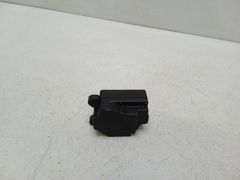 Б/У Вольво XC90 Моторчик заслонки отопителя Volvo XC90 2005 159903 VOLVO арт. 30676511