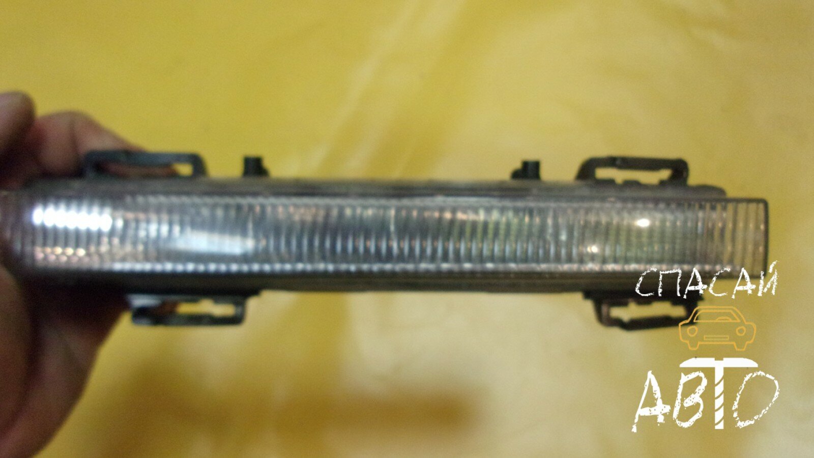 Указатель поворота W166 M-Klasse (ML/GLE) Mercedes-Benz A2049065401