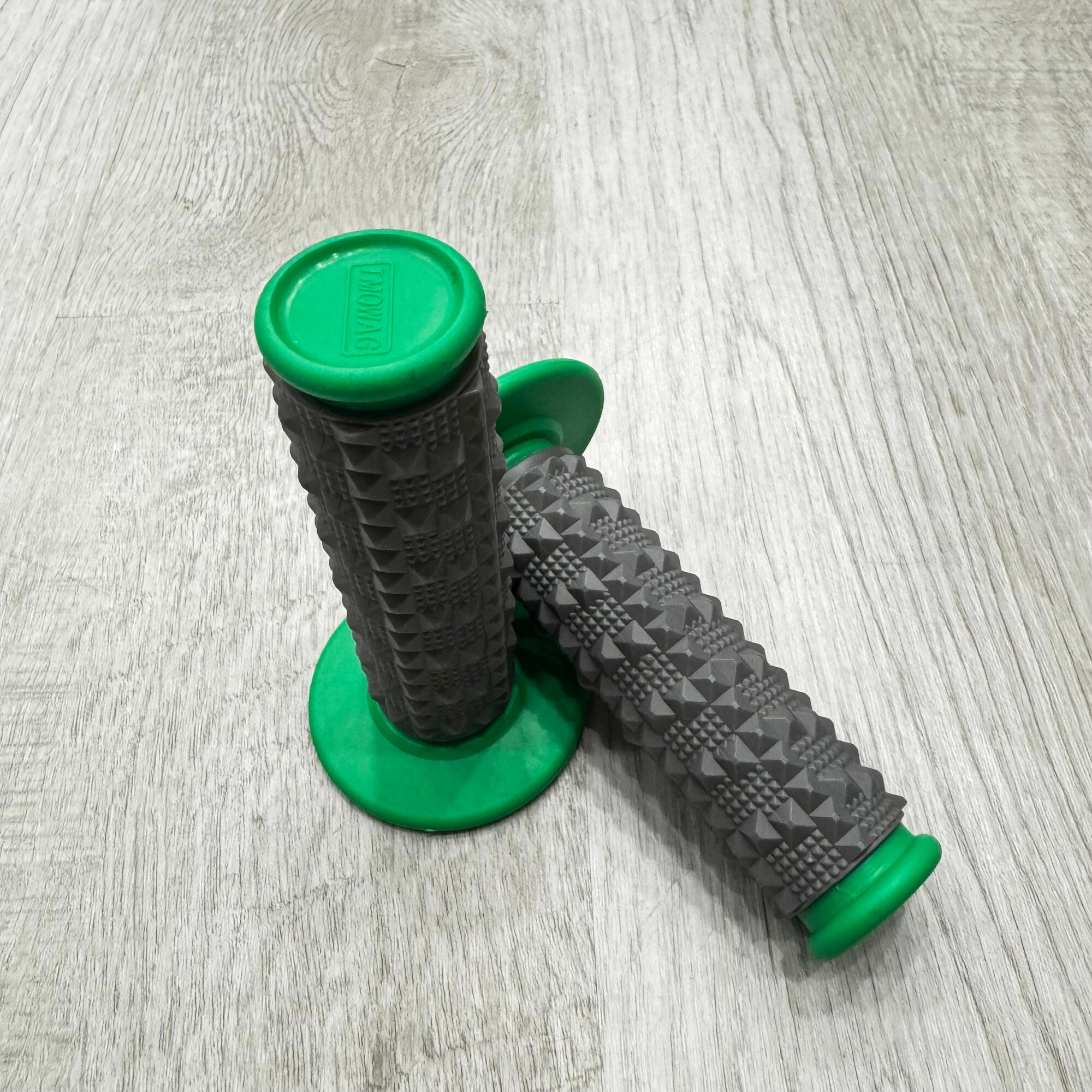 Грипсы для мототехники — ручки руля для мотоцикла, питбайка и эндуро, замена и обновление руля