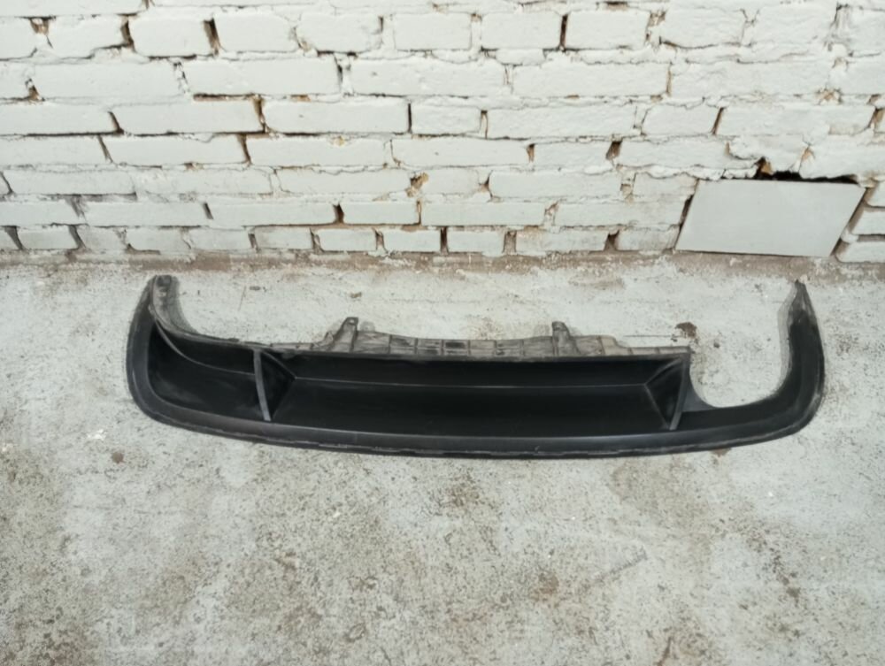 Юбка заднего бампера Volkswagen Passat B7 2010-15 3ae807521a