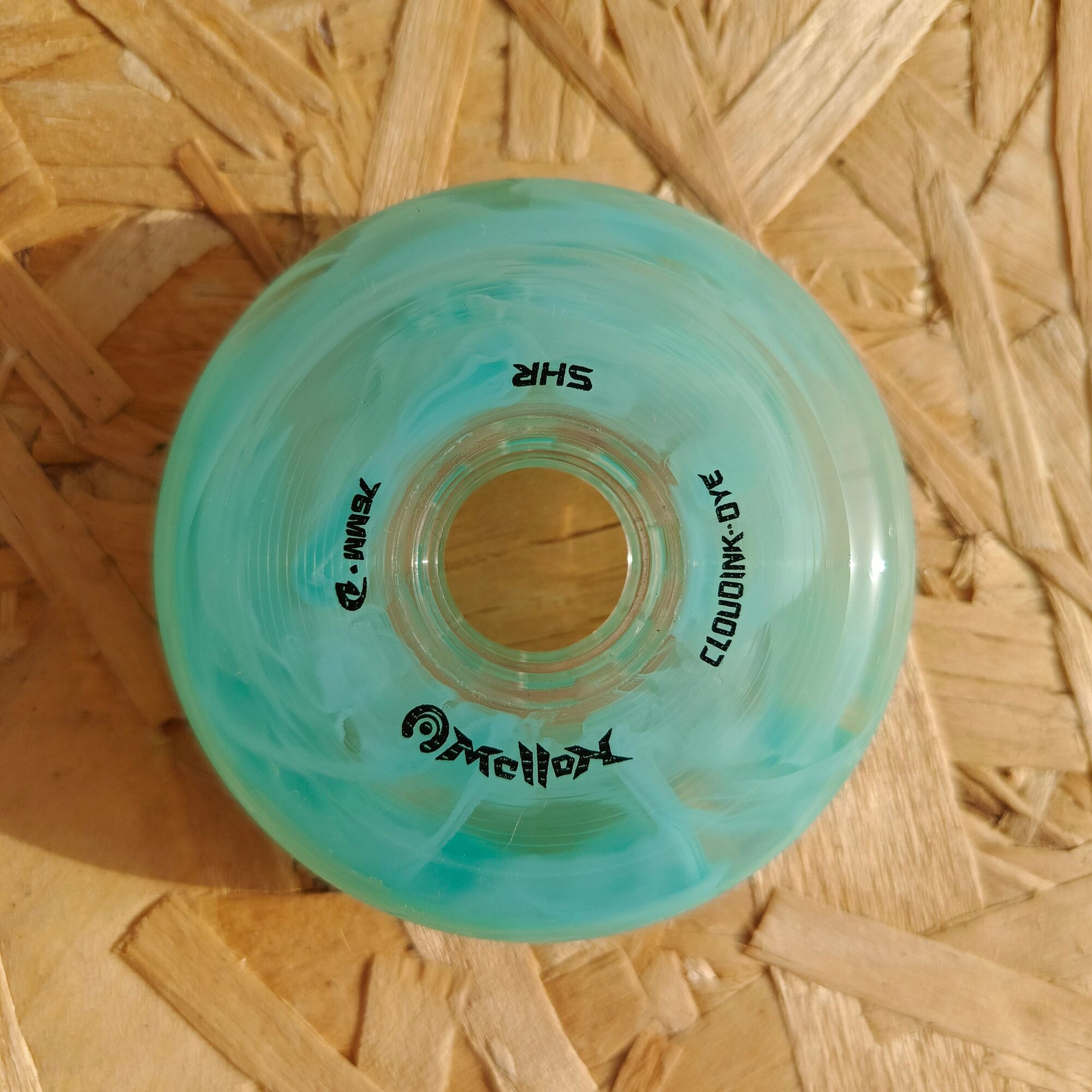Колеса для роликов 76мм 85а жесткости 8шт. Прозрачные с бирюзовыми наплывами. Omelox.