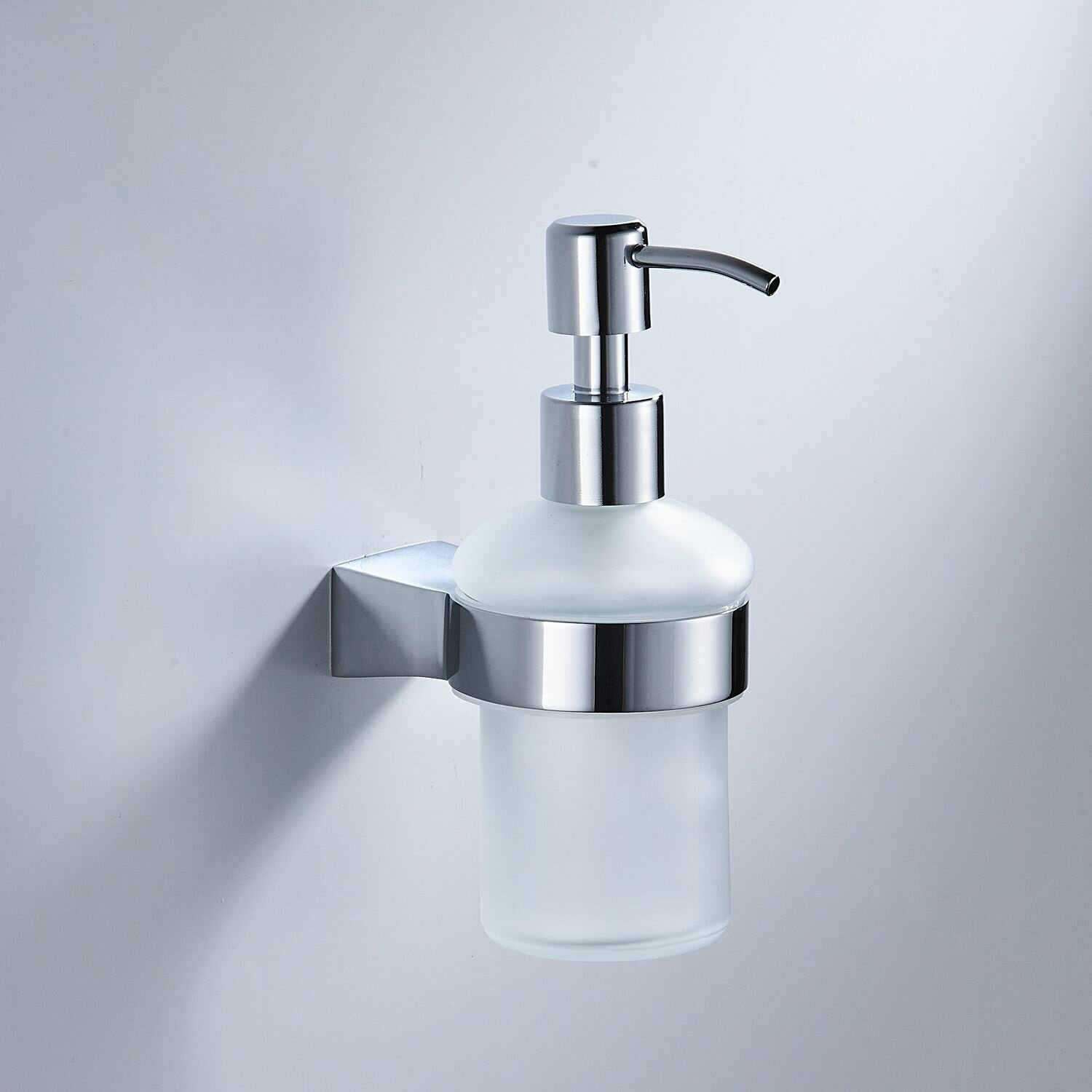 Дозатор для жидкого мыла механический BELZ