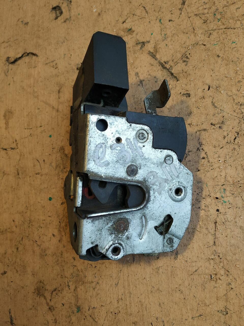 BMW 5 E34 Замок двери задней правой