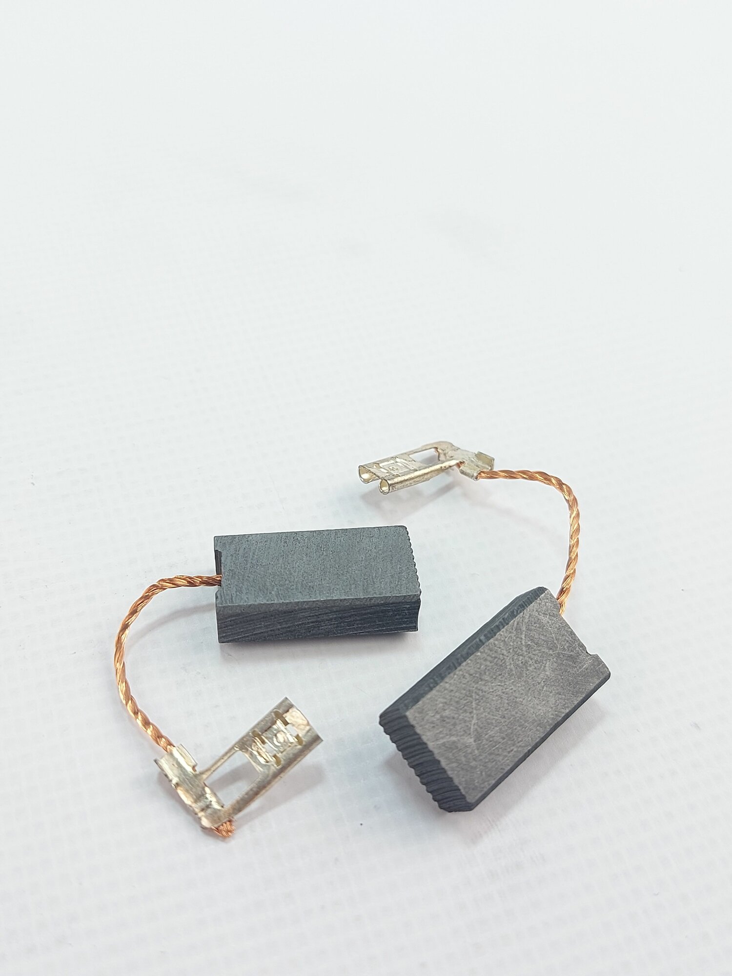 Щетка угольная 6,3х12х22 (BOSCH GBH 5 SE)