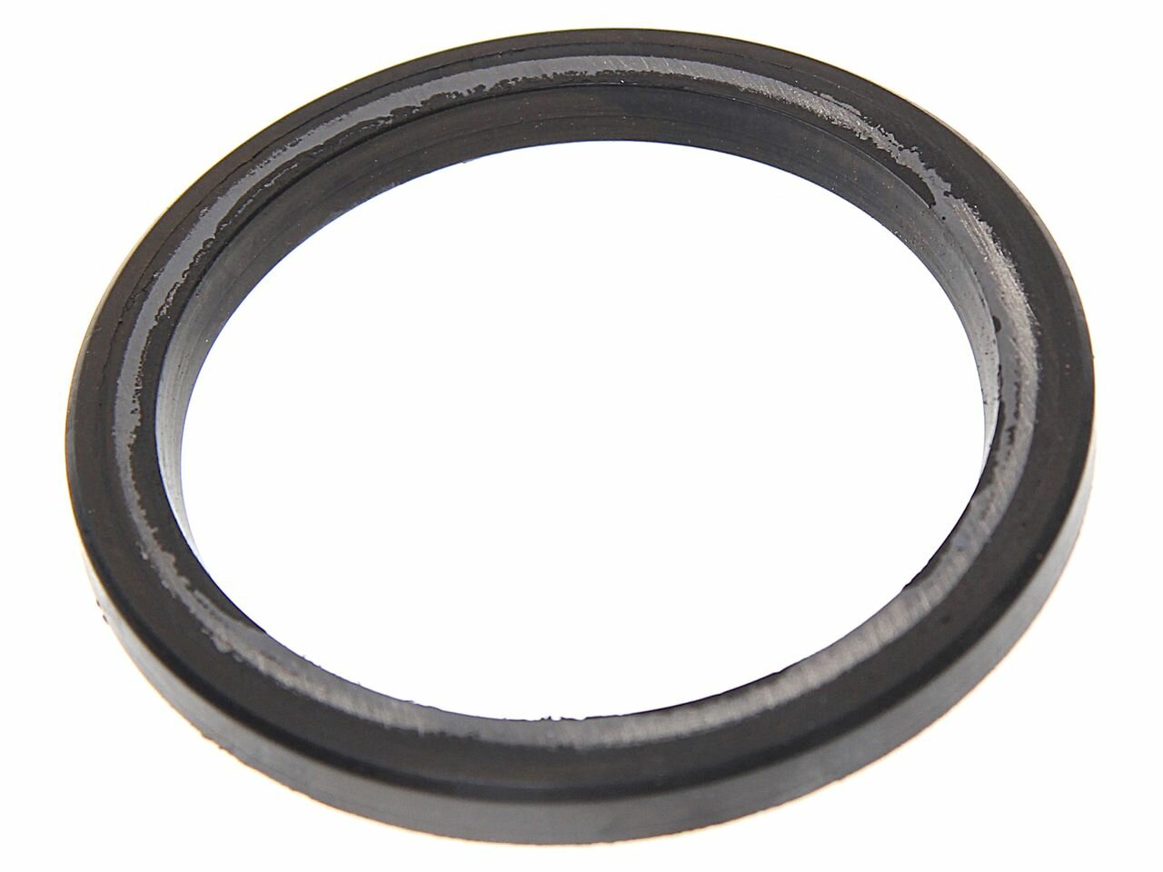Манжета КАМАЗ-4310 уплотнительная вала сошки 57.2х72х6 черная РТР