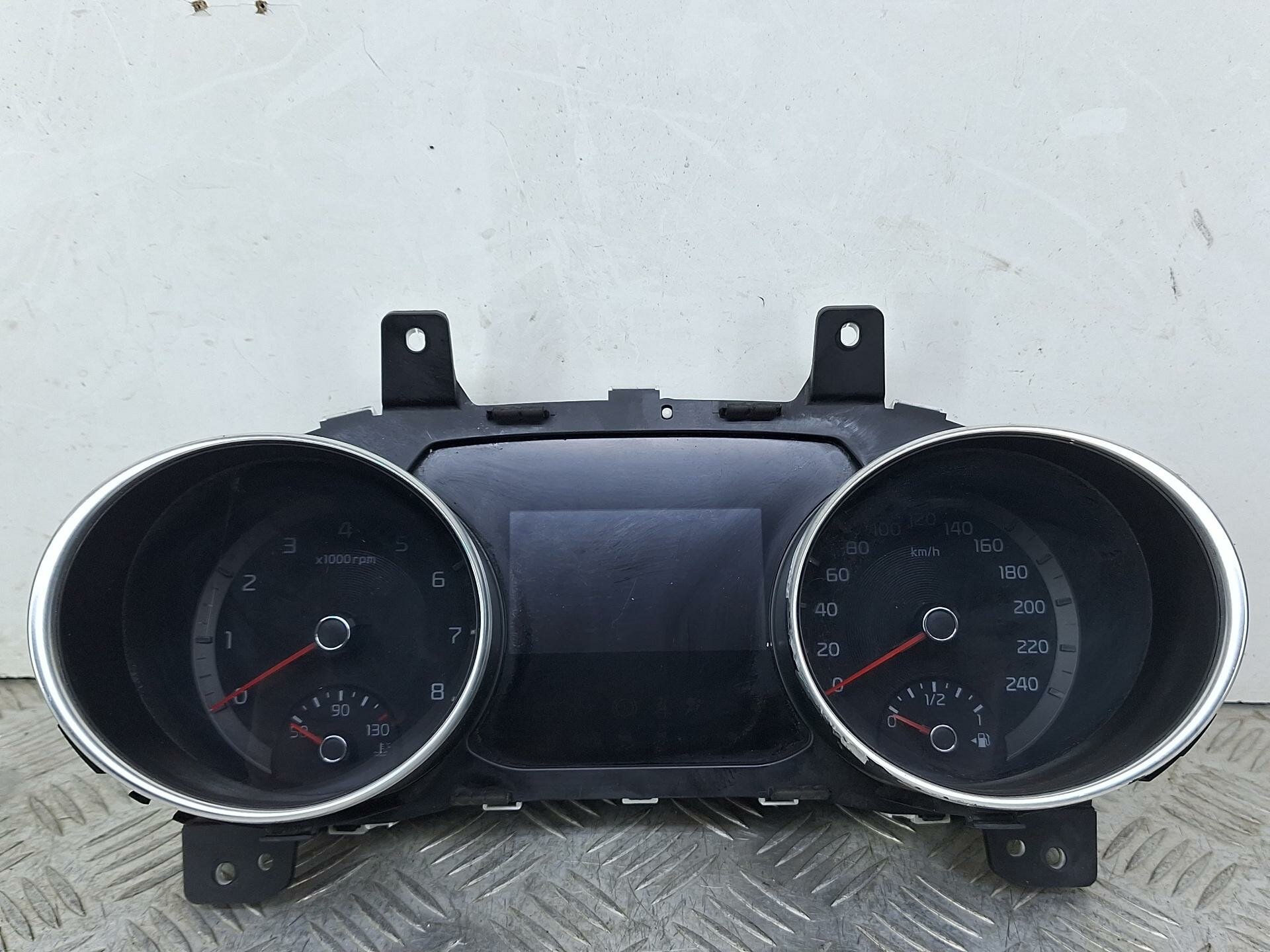 Панель приборов (щиток) Kia Ceed 3 (2018 - 2021) 94031J7200