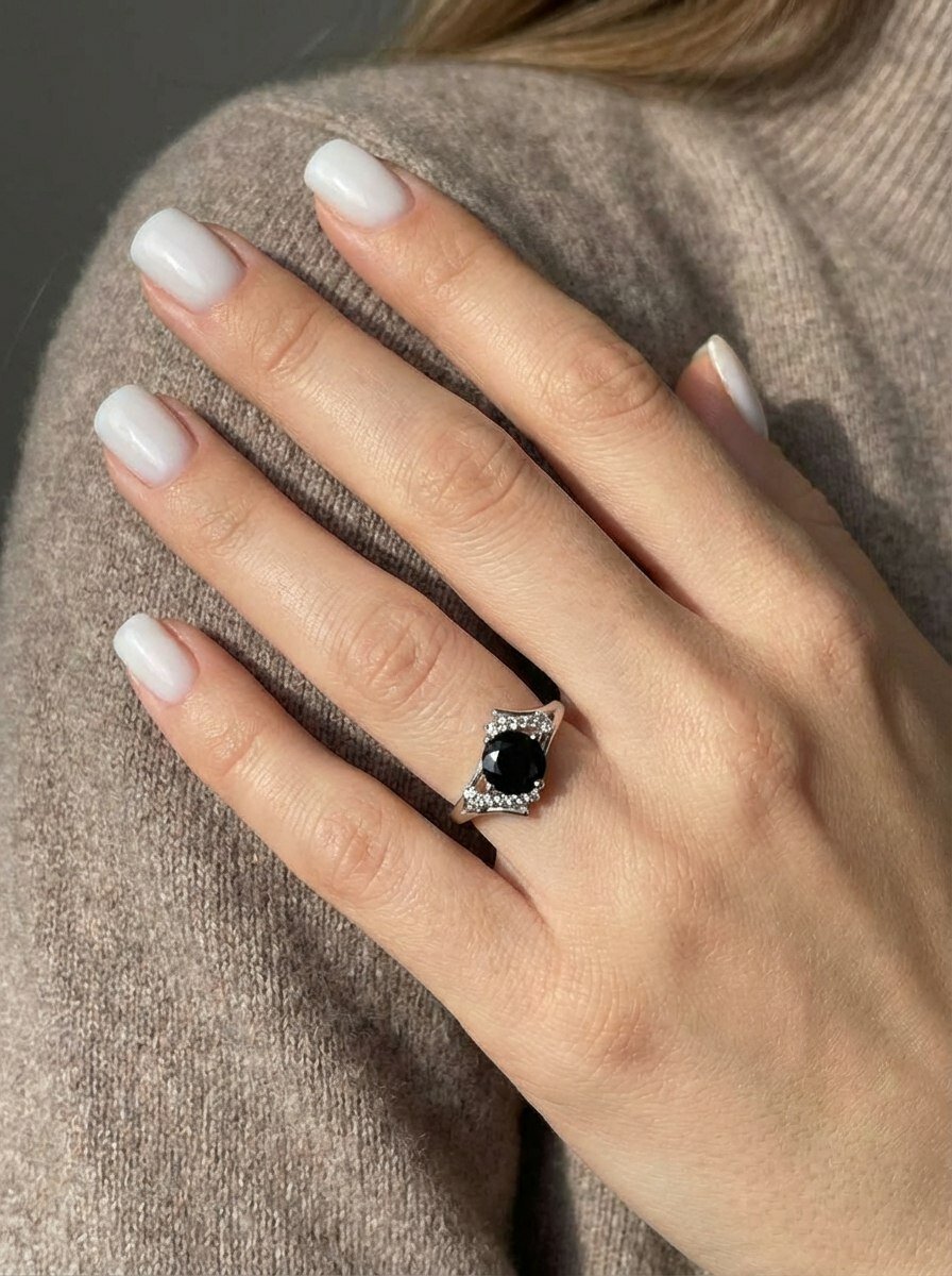 Кольцо тонкое, серебро, 925 проба, родирование, сапфир, циркон