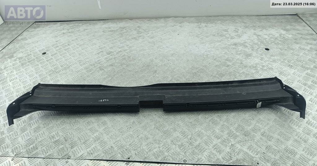 Накладка декоративная BMW 5 E34 (1987-1996)