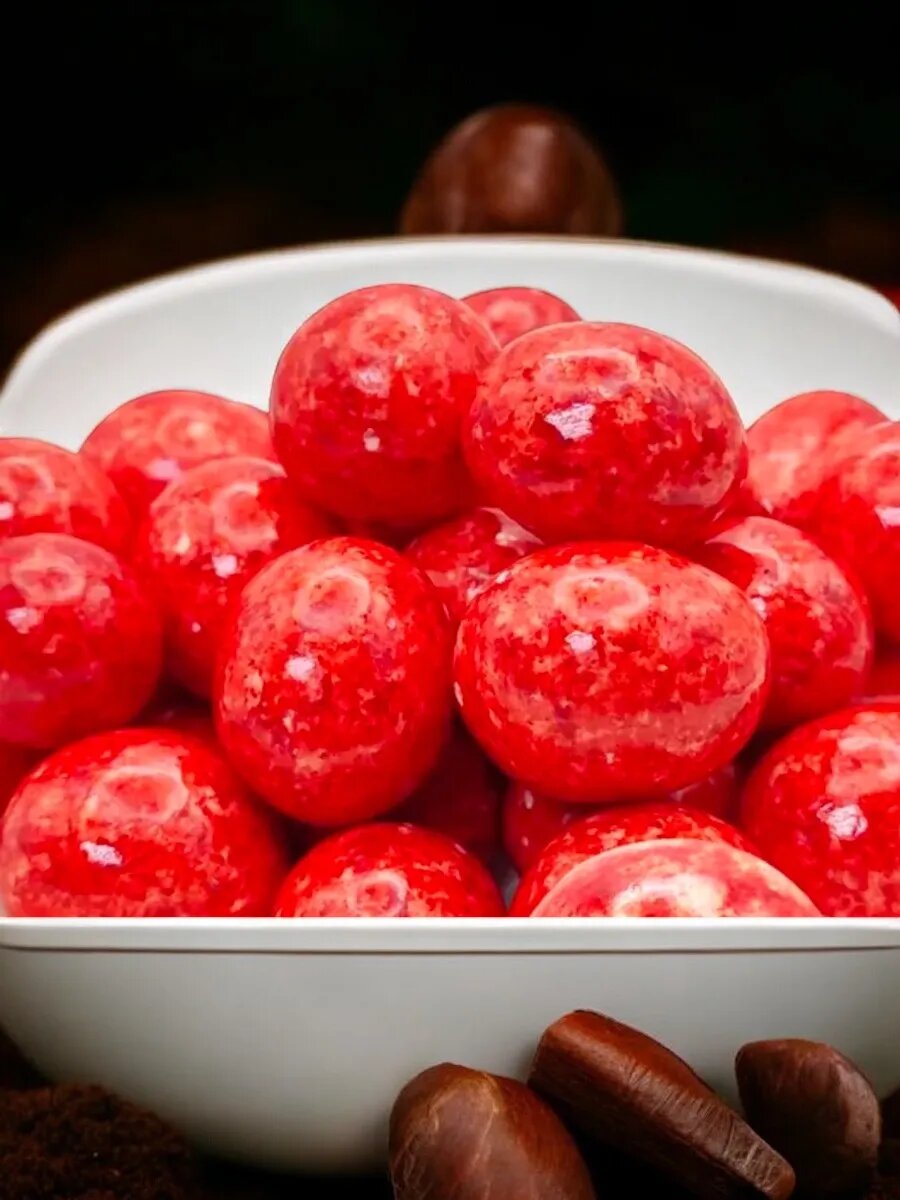 Клубника сушёная в красном шоколаде 200 г