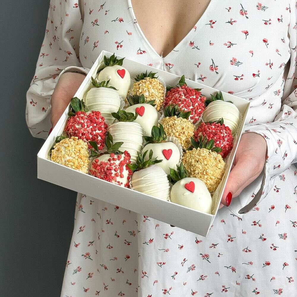 Набор клубники в шоколаде 16-20 шт Angel