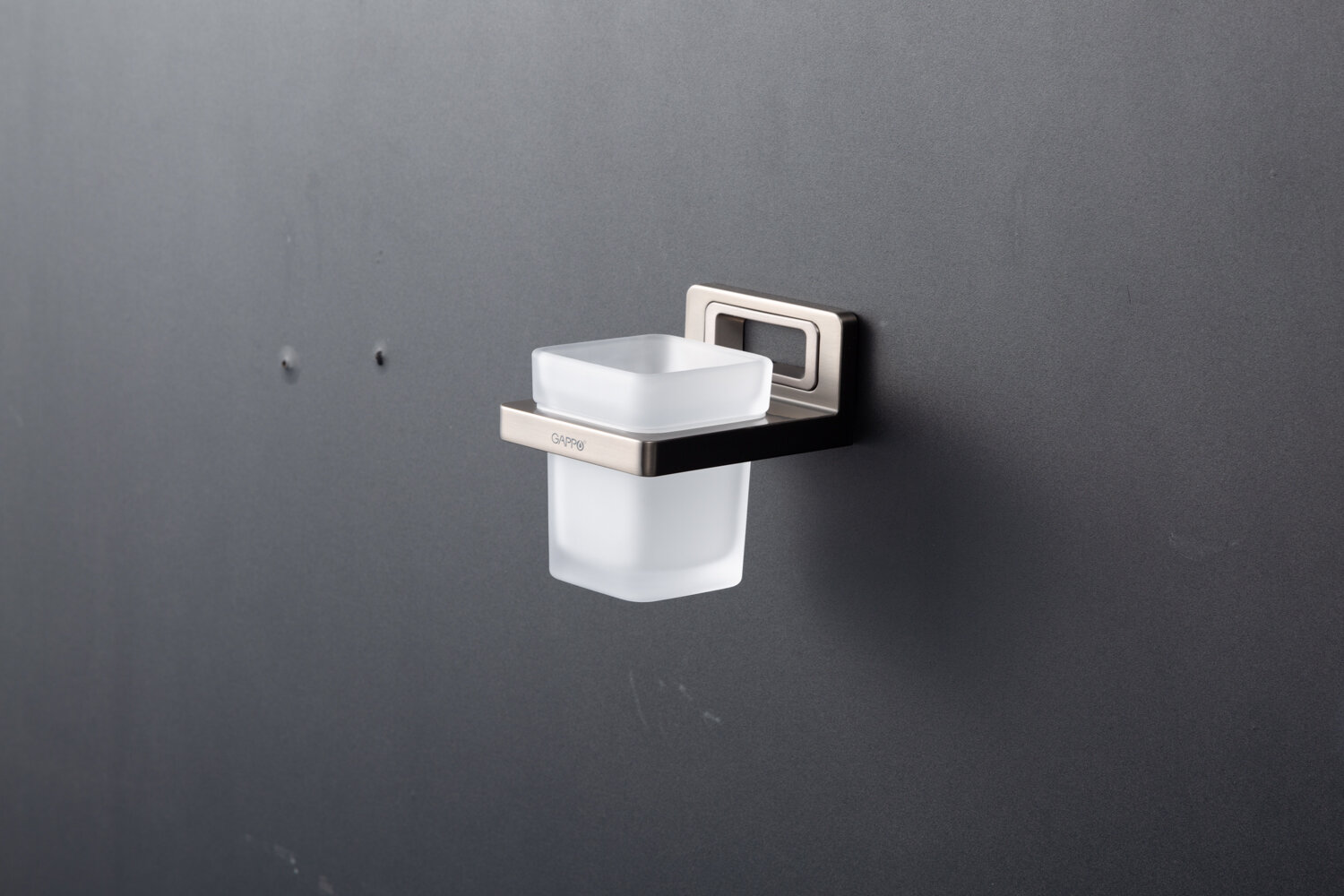 Стакан для зубных щеток Gappo G30806-9, с настенным держателем, металл/стекло, цвет оружейная сталь