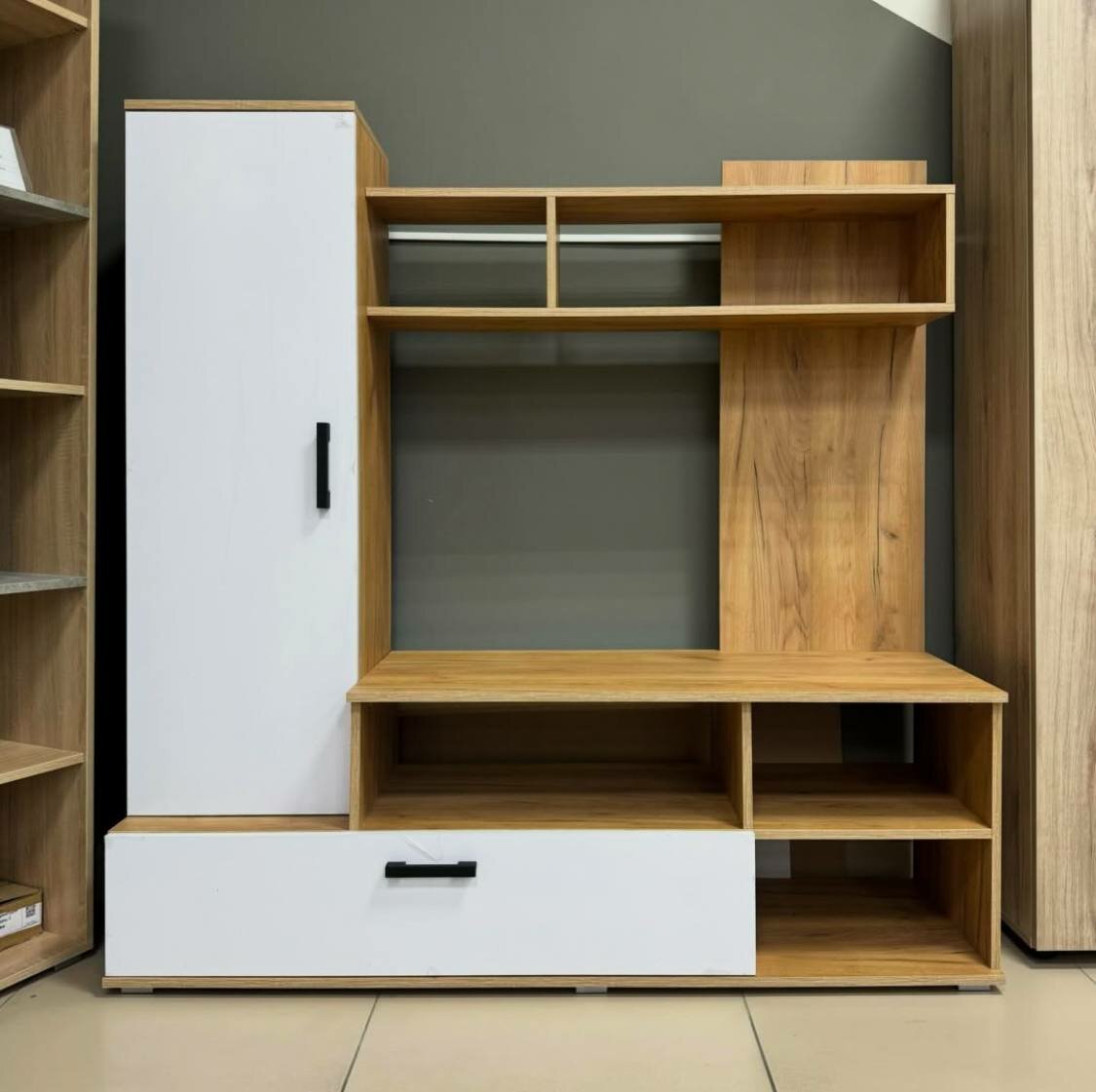 Стенка для гостиной Миф Мини 150х152х44см Белый глянец/ корпус Дуб крафт