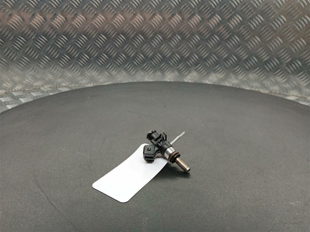 Форсунка инжекторная электрическая Б/У для BMW R1200GS 2011-2016 13617672335