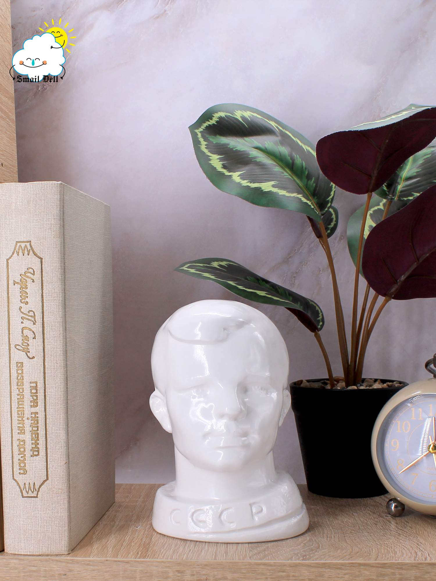 Статуэтка бюст Гагарин Ю. А. 13,5 см , гипс , цвет белый глянец