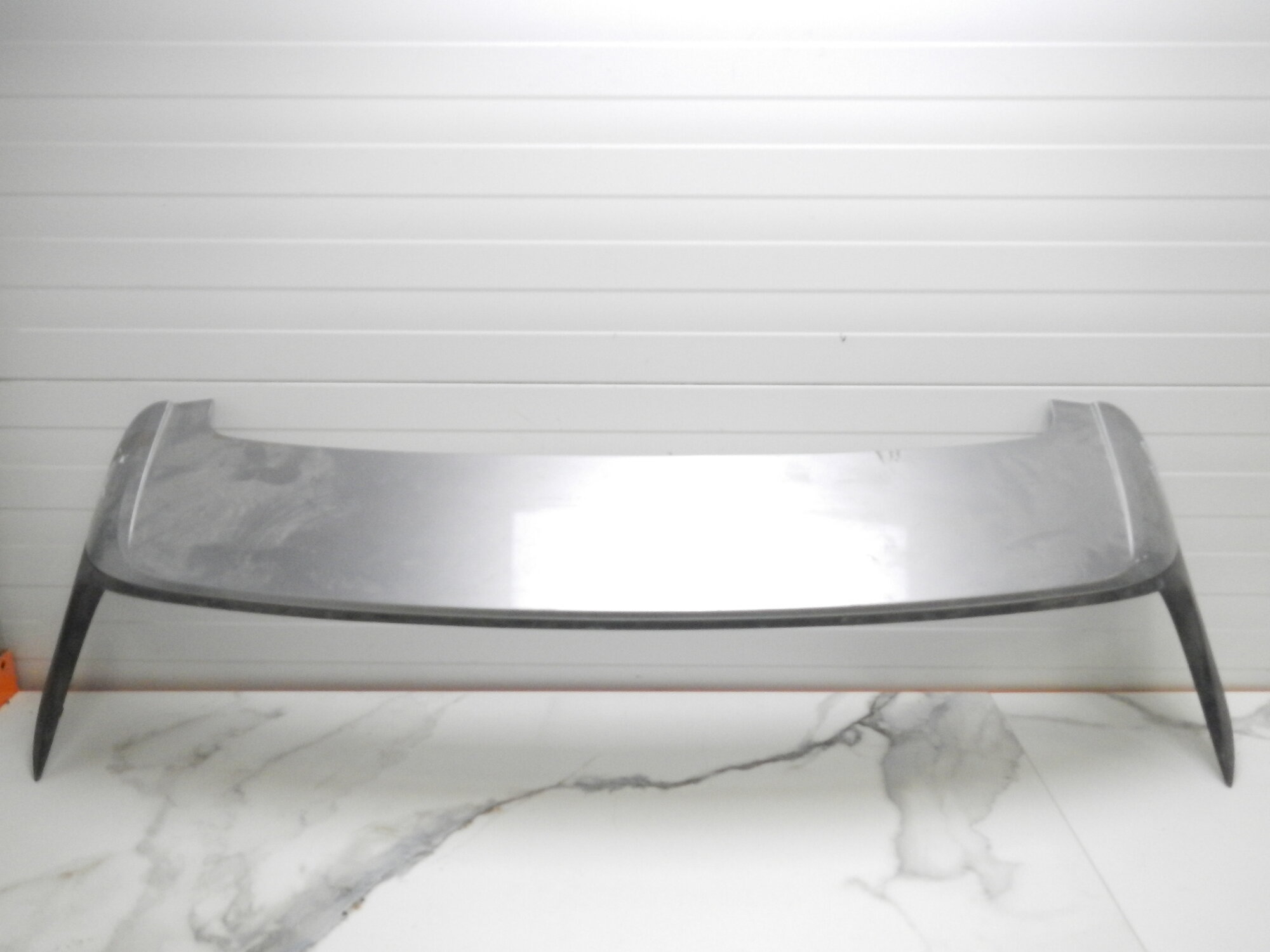 Б/У Спойлер (дефлектор) багажника, Haval (Хавейл)-JOLION (21-) Haval JOLION (21-) Трещина, царапины, отколоты куски стек...