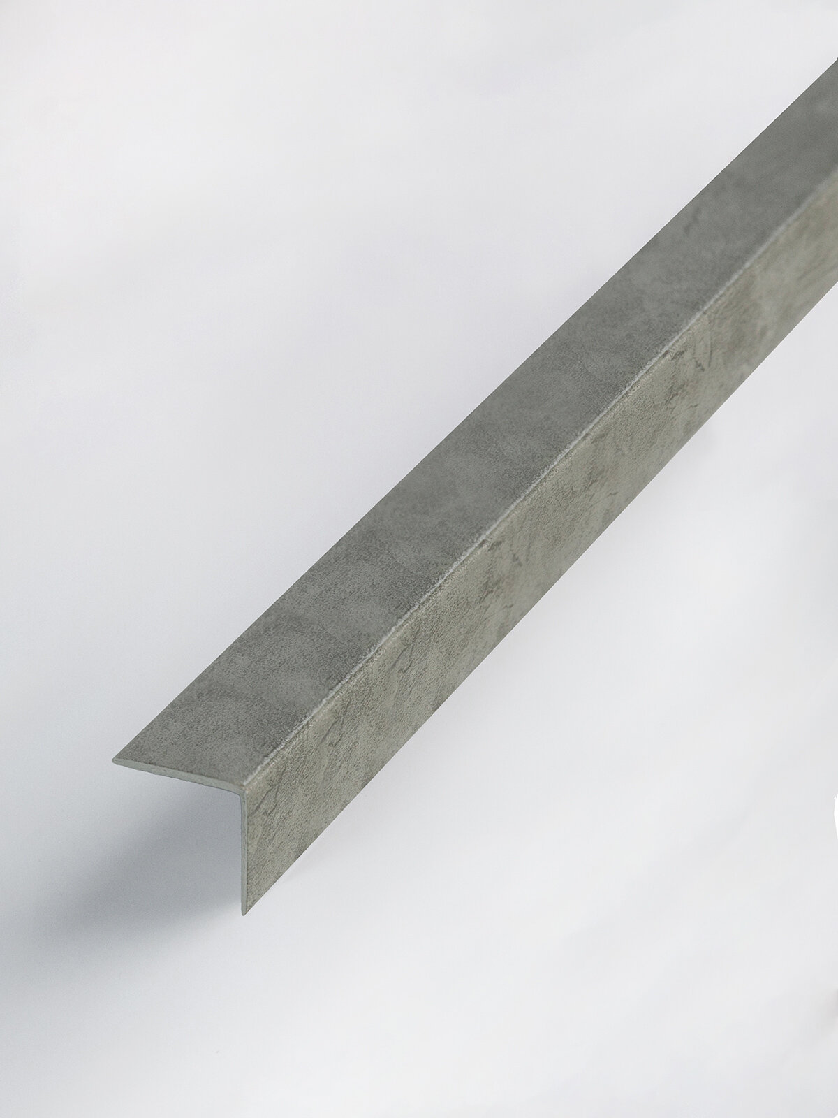 Уголок пластиковый 22х22 мм, длина 2,7 м, угол ПВХ для стен внешний Деконика, лофт светло-серый 547