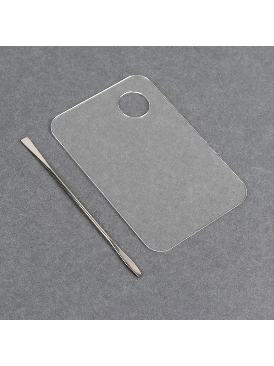 Практичная палитра для смешивания косметики и лаков