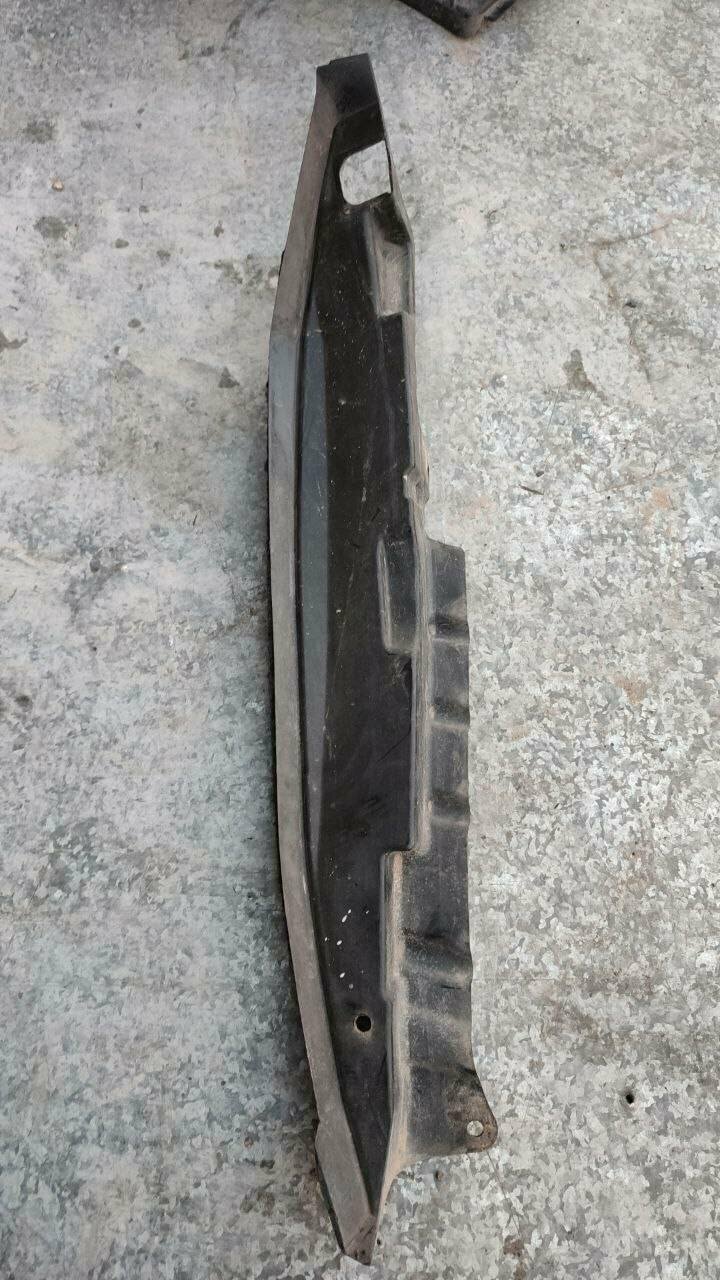 Подкрылок левый Honda Civic 8 (2005 - 2008)