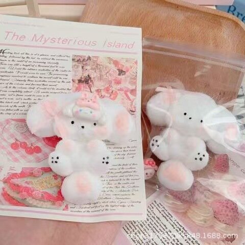 Популярный треугольный рисовый шарик с соленым яичным желтком Xiaohongshu, декомпрессионная силиконовая игрушка с