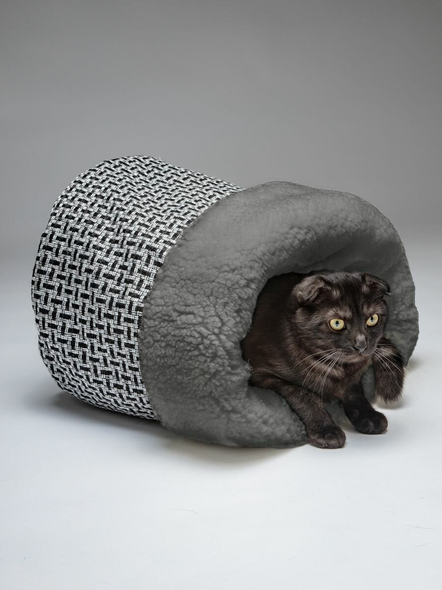 Домик для кошек и собак "Нора с овчиной", 50*38*50 см