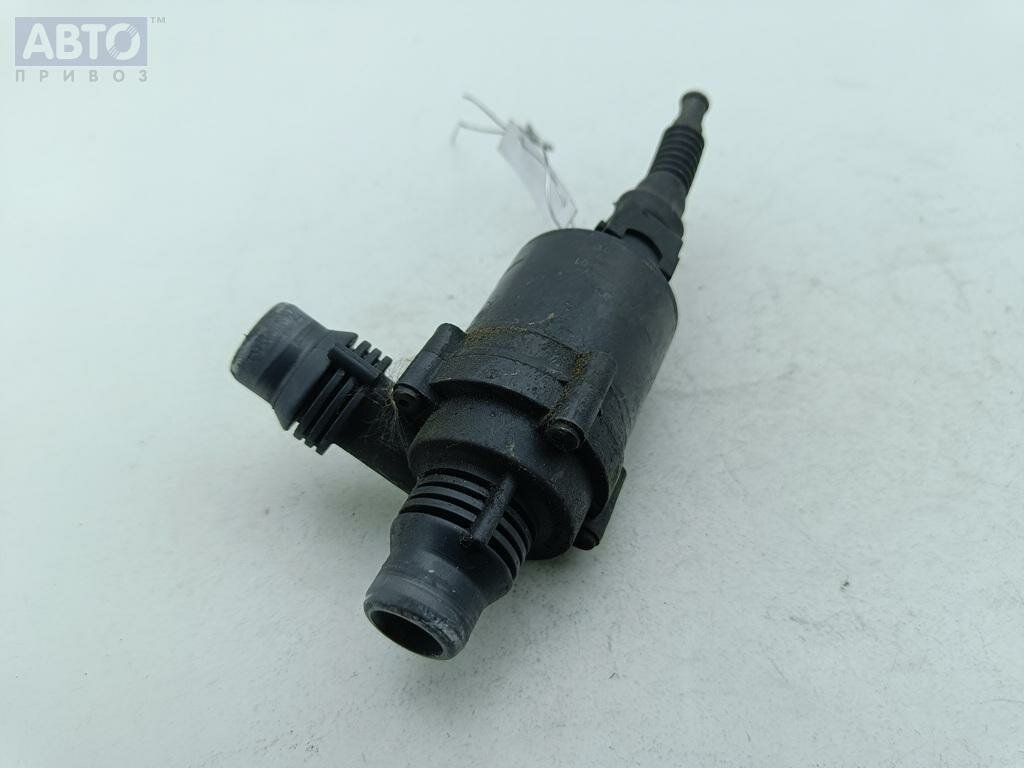 Насос водяной дополнительный BMW 7 E65/E66 (2001-2008)