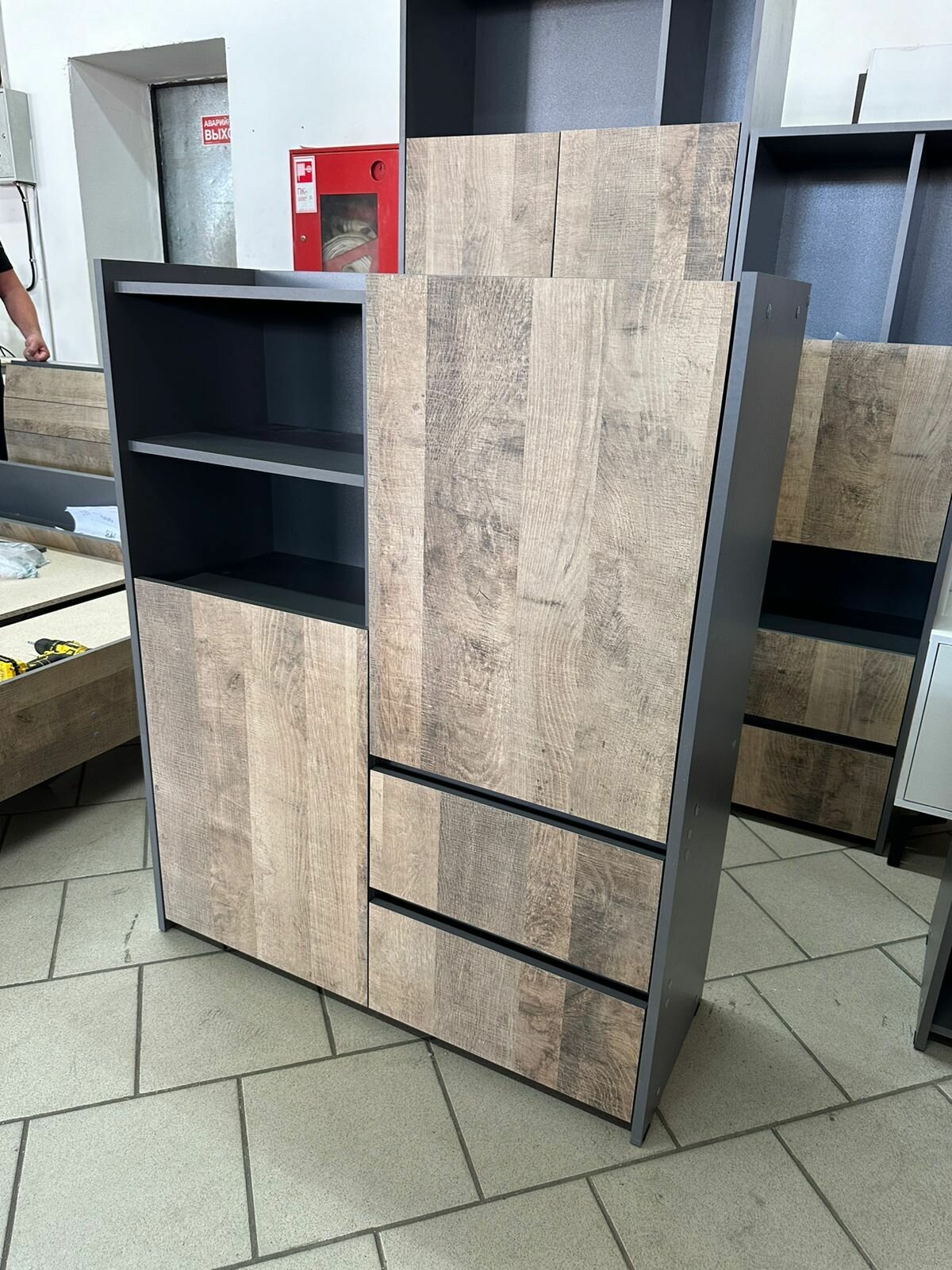 Стеллаж Денвер 3 графит/дуб гранж песочный современный 97×120×36 Альбина — фото 1