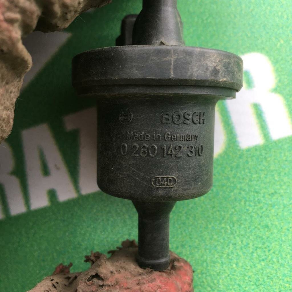 Клапан вентиляции топливного бака Skoda Felicia 1998-2001