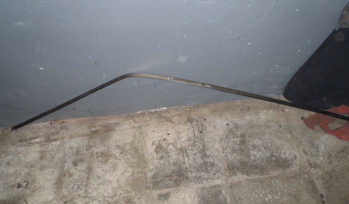 Молдинг крыши W124 Mercedes-Benz A1246906762