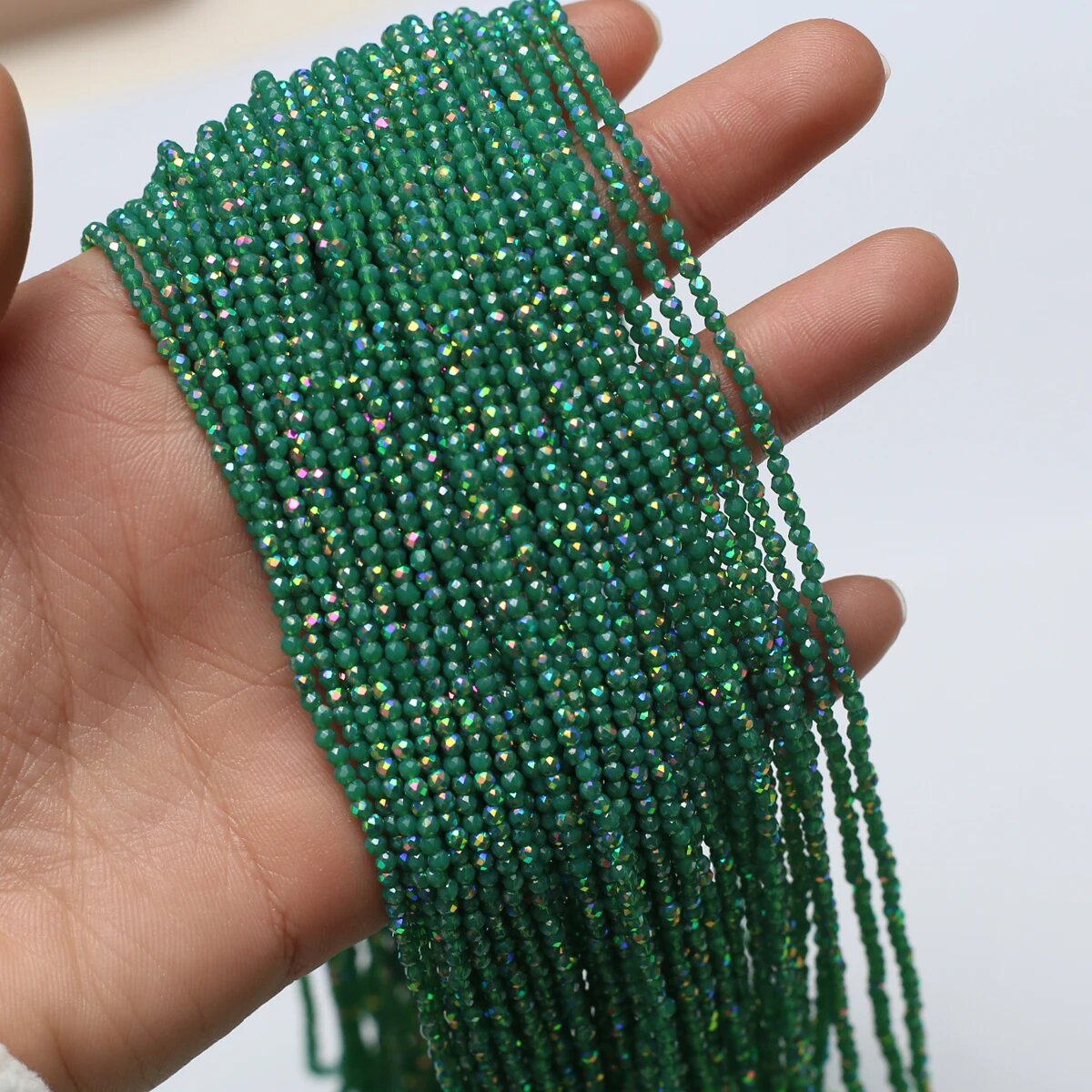 Стеклянные бусины из шпинели 2 мм Изумрудный, O