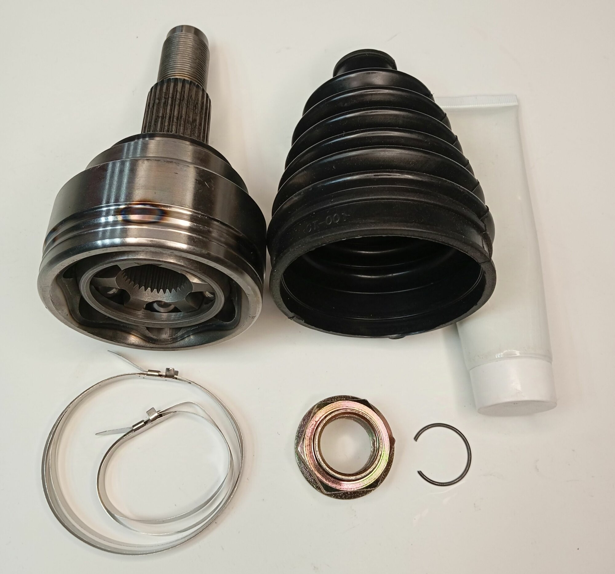 Шрус наружный (28 наружных, 32 внутренних шлица) Chery Tiggo 4 (2017-2019) [1.5 16V 6AMT внедорожник Turbo] T21XLB3AF2203030C