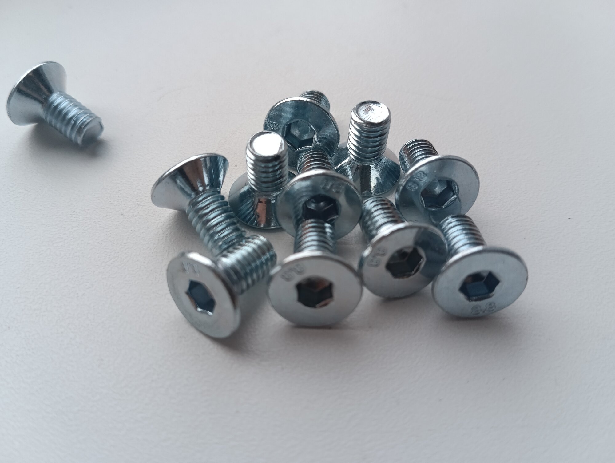 Винт DIN 7991 6х12 (100 шт) с внутренним шестигранником и потайной головкой