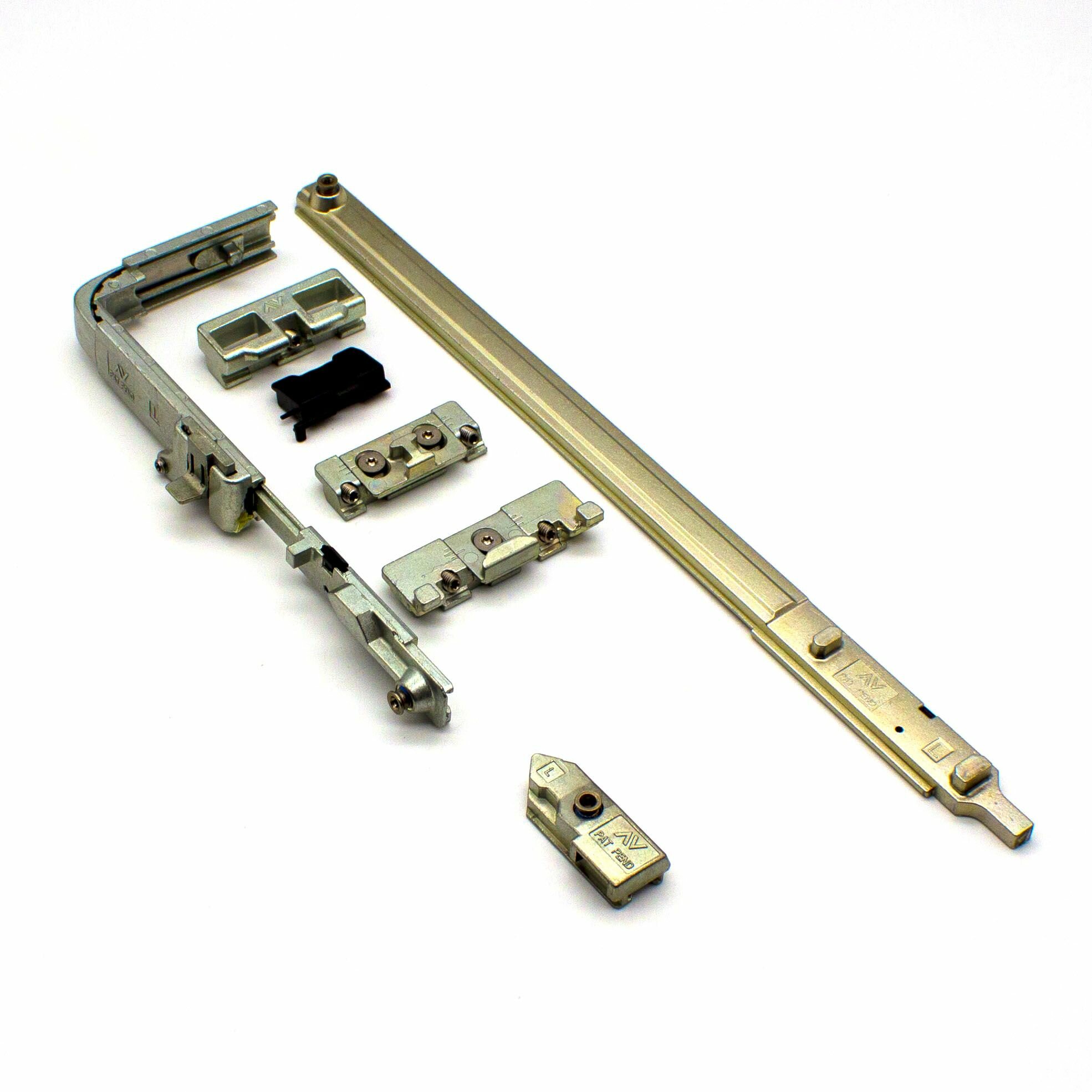 Комплект для п/о окна с вертикальным шпингалетом Savio, левый