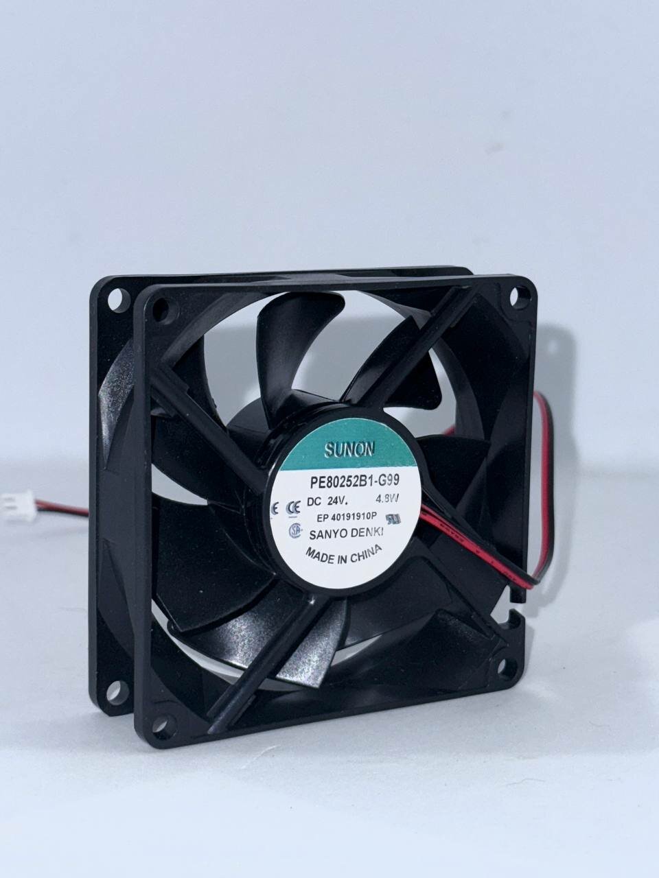 Вентилятор Sunon PE80252B1-G99 24V 4.8W 80x25