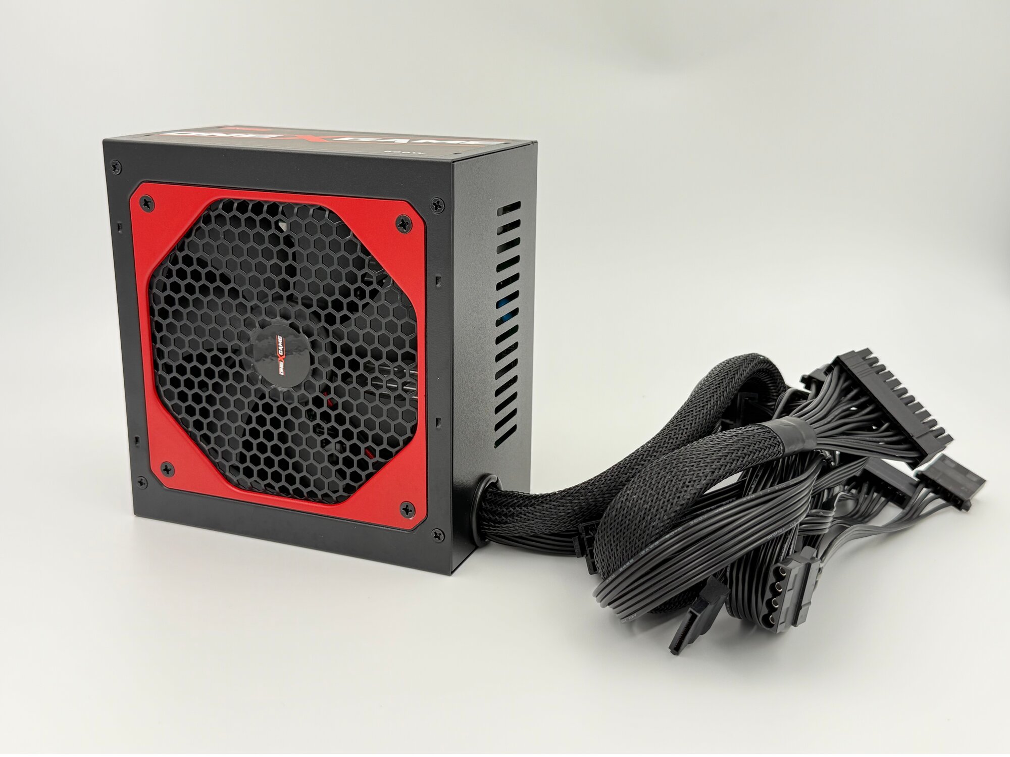 Блок питания компьютера ONEXGAME "PV600", ATX, 600Вт, активный PFC