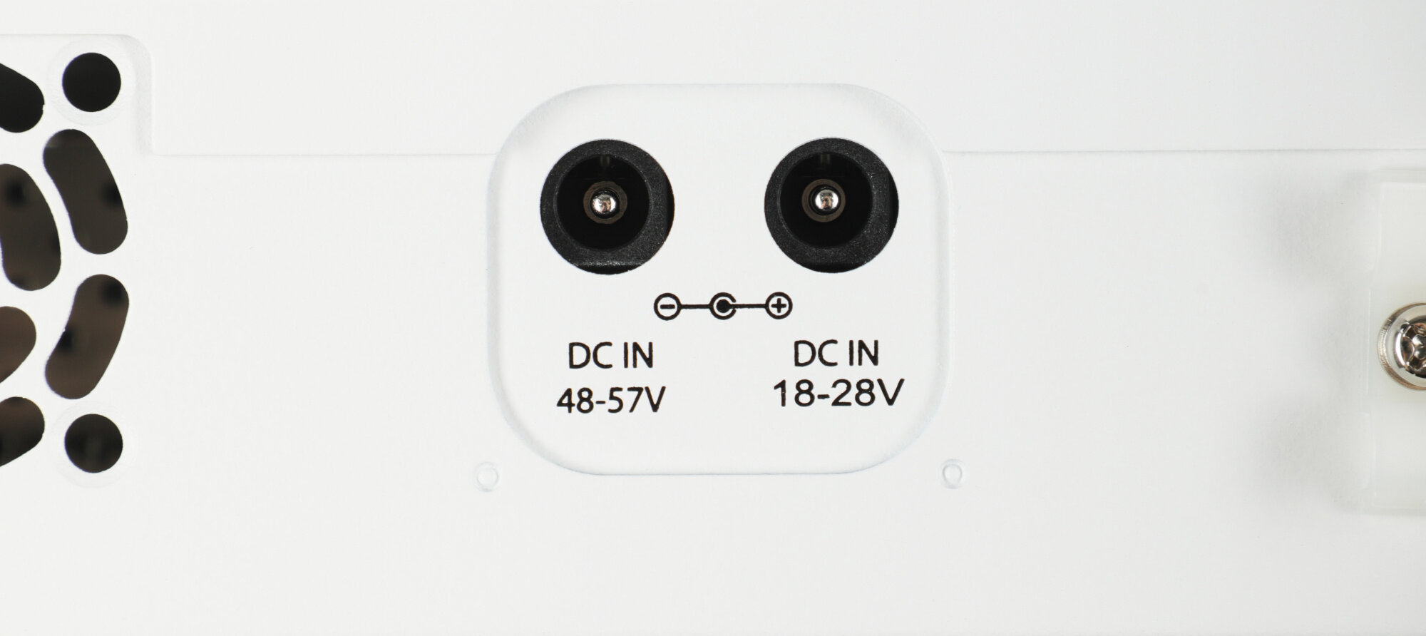Маршрутизатор MikroTik CRS112-8P-4S-IN