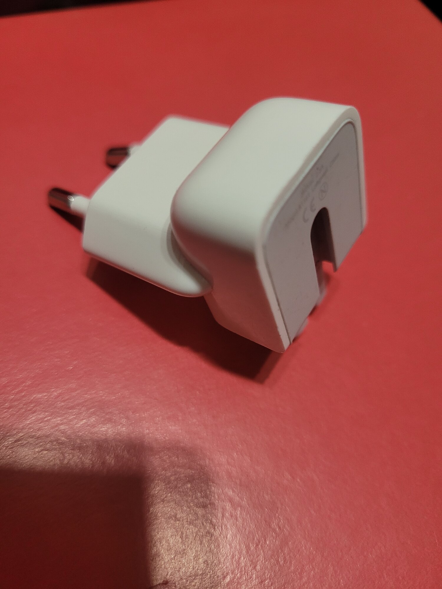 вилка для техники apple оригинал под евророзетку