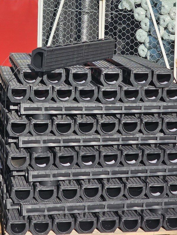 Комплект водоотвода Aquastok AQUA-TOP, с пластиковой решеткой, ПВХ, чёрный, 2 шт