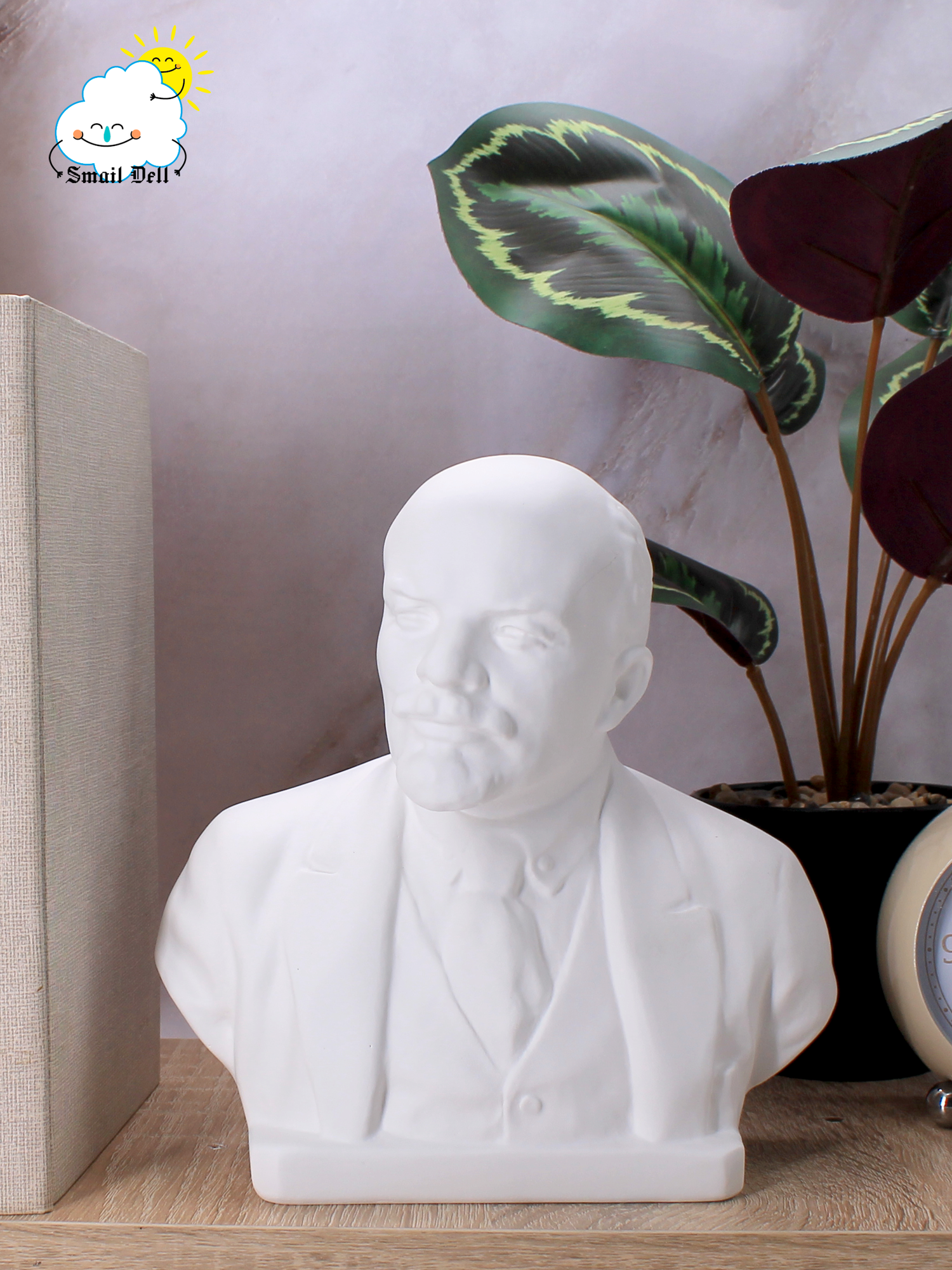 Интерьерная статуэтка бюст В. И. Ленин , 18х18 см , гипс , цвет белый матовый